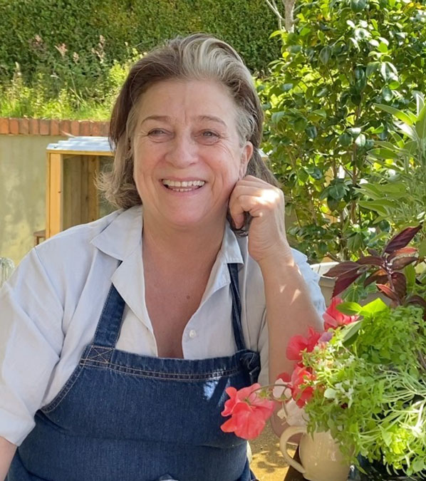 Caroline Quentin: Being an actor and a gardener is not a happy ...